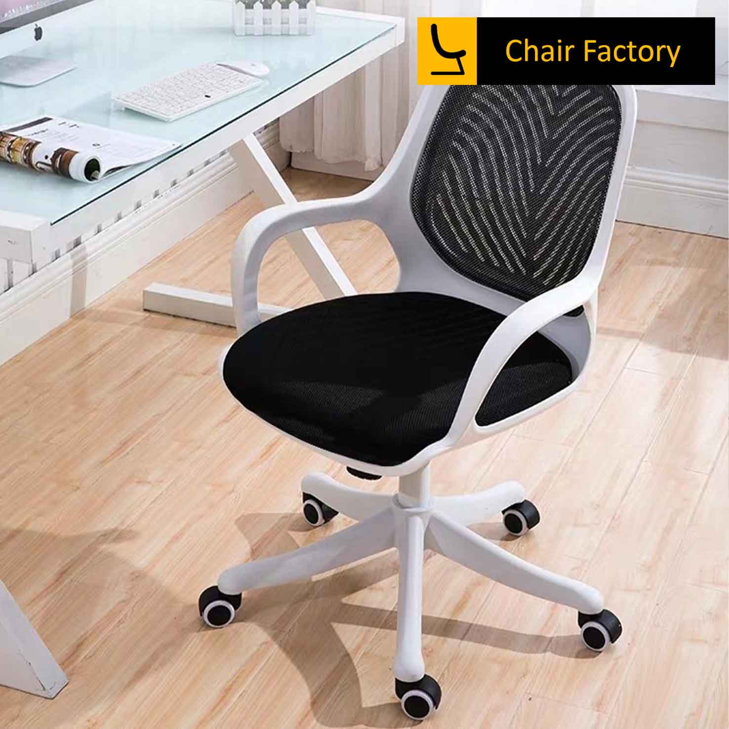 SAPPHIRE BLACK staff chair | Chair Factory